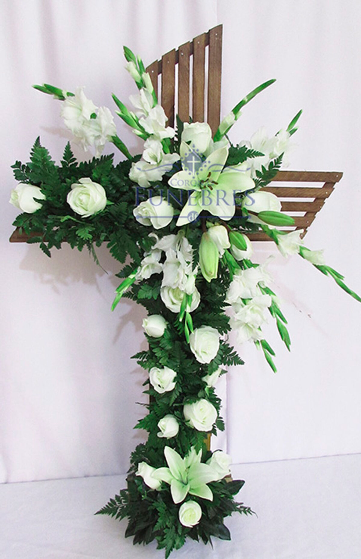 Cruz Funeraria Celeste – Envío de flores a domicilio CDMX | Diseños ...